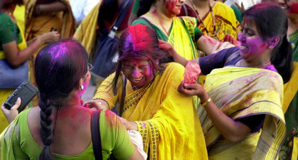Holi – Glorious India